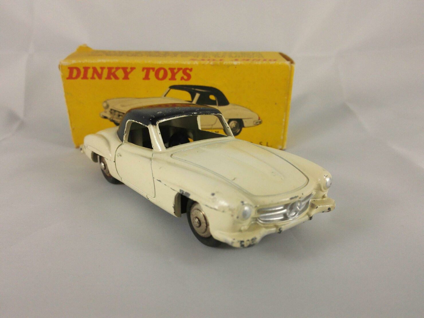 Dinky Toys Mercedes-Benz 190 SL - 24H | Dinky Toys France