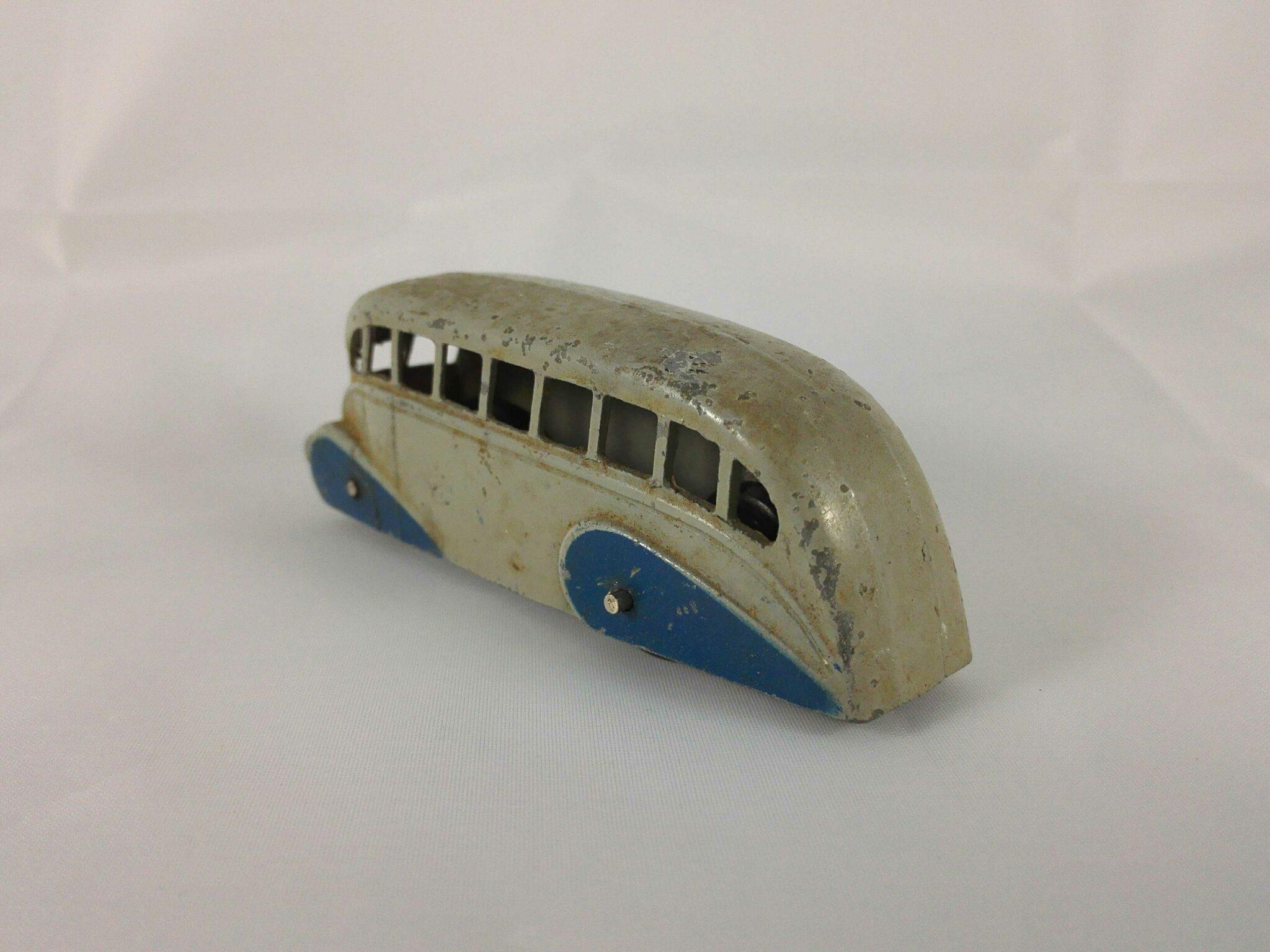 Dinky Toys Streamlined Bus - 29B | Dinky Toys England