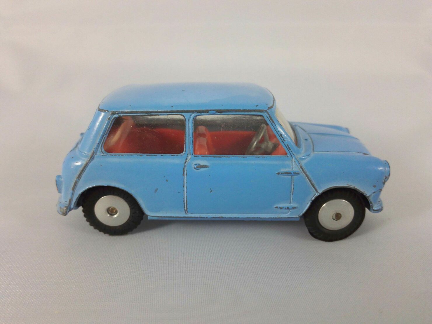 Corgi Toys Morris Mini Minor - 226 | Corgi Toys 1956 - 1970