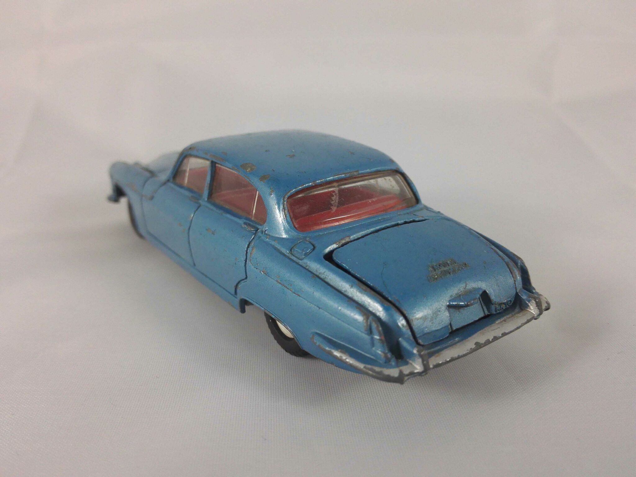 Dinky Toys Jaguar Mark X - 142 | Dinky Toys England